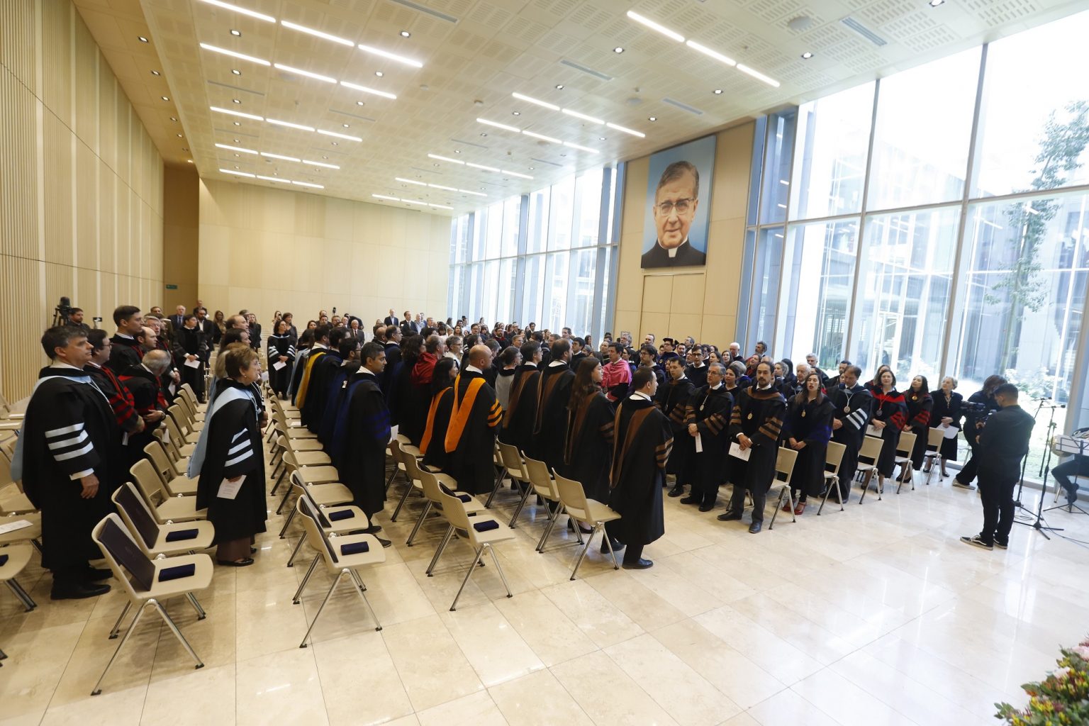 Noticias - 13 doctores se suman al claustro académico UANDES en solemne ...