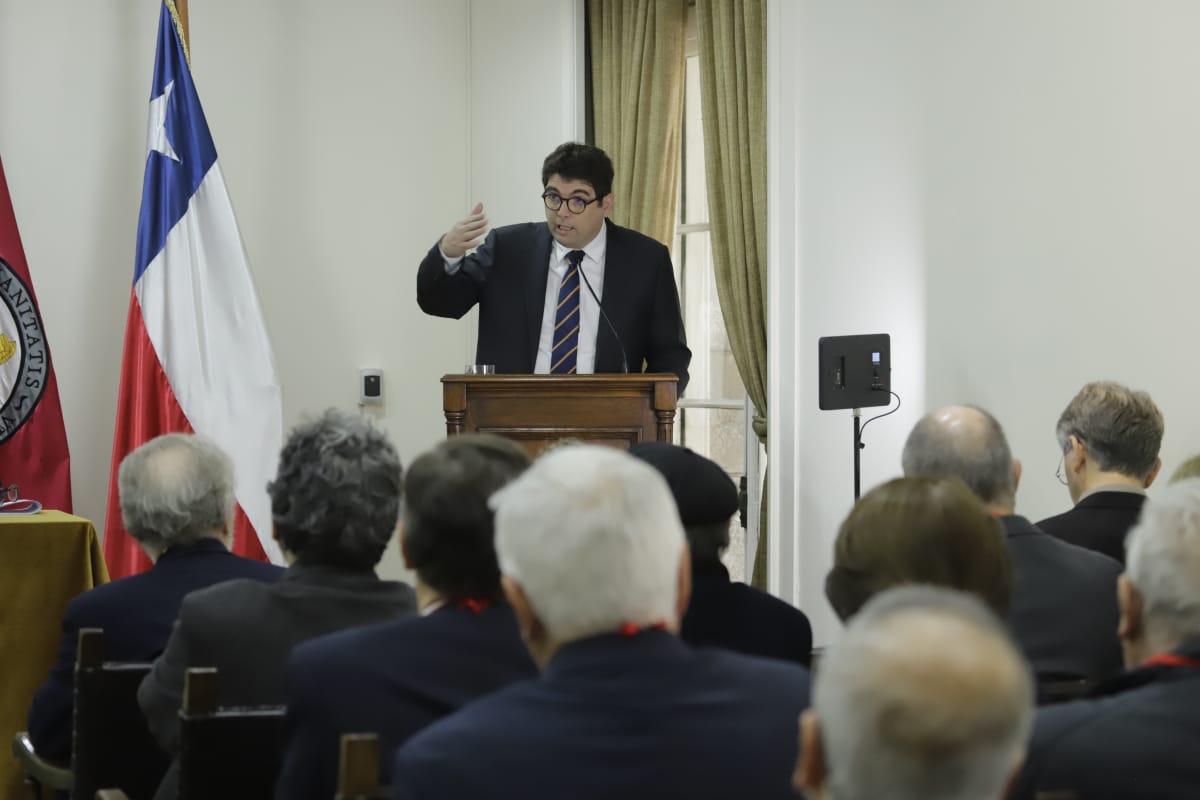 Noticias - Daniel Mansuy se incorpora como miembro de número a la ...