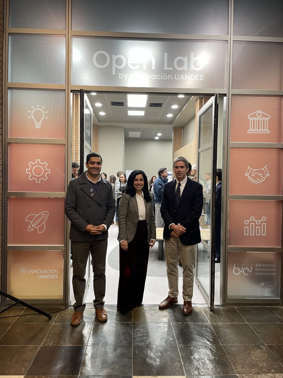 Noticias - Innovación UANDES inaugura Open Lab - Universidad de los Andes